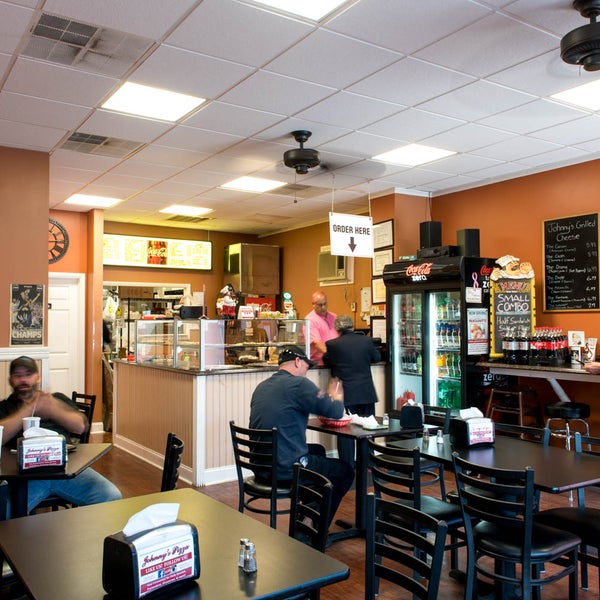 Johnny's Pizza - Pizzeria