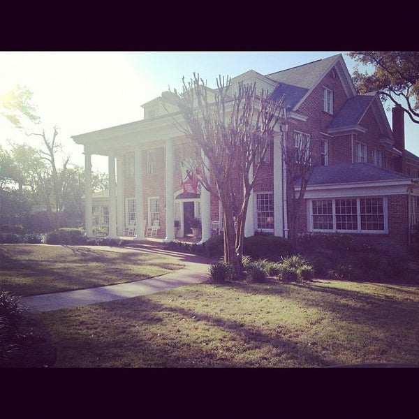 Alpha Delta Pi - Sorority House in Tallahassee