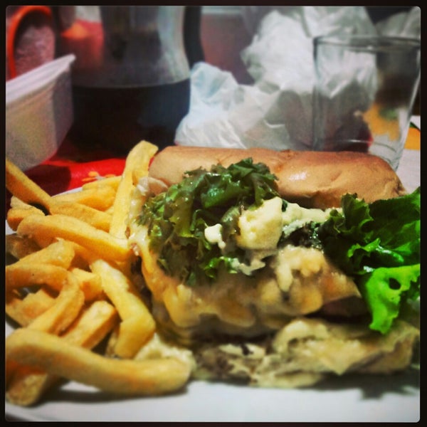 Pipo's Hamburguer - Santana - Rua Alfredo Pujol, 3