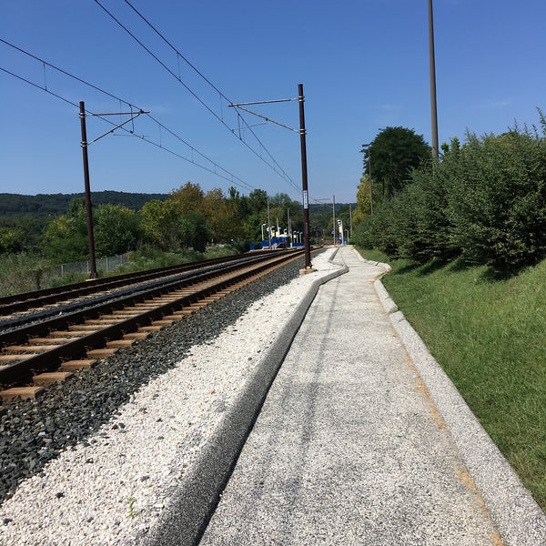 Warren Road Light Rail Station - Light Rail Station