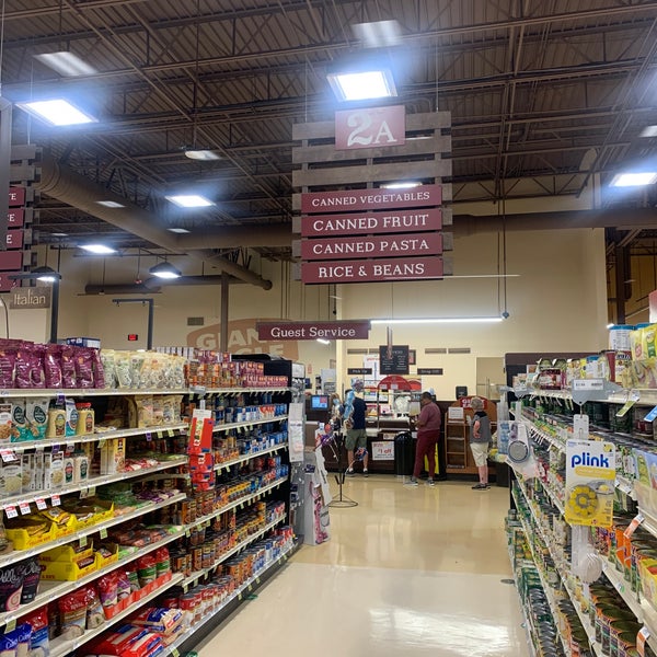 Giant Eagle Supermarket - Supermarket