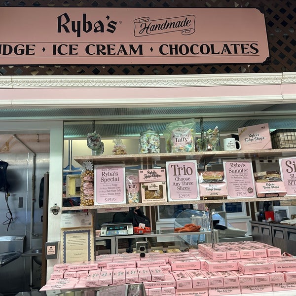 Ryba's Fudge Shop - Dessert Shop in Mackinac Island