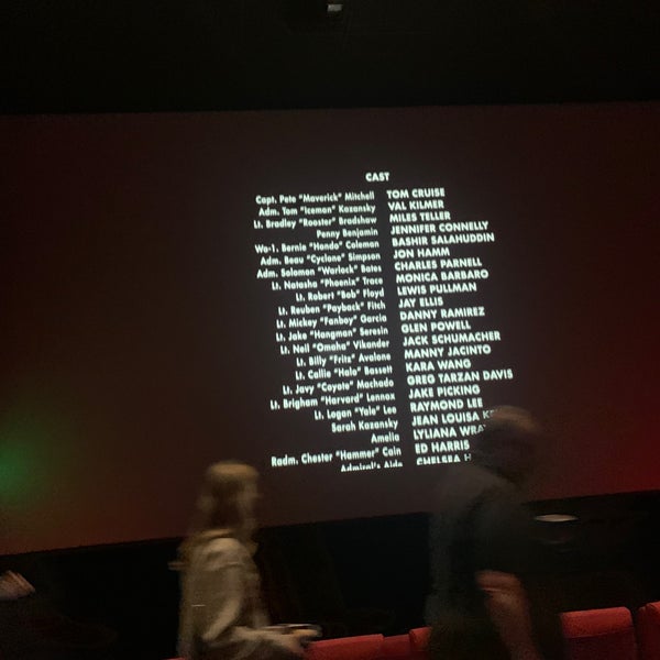 Regal Warrington Crossing ScreenX, 4DX, & IMAX - 58 tips