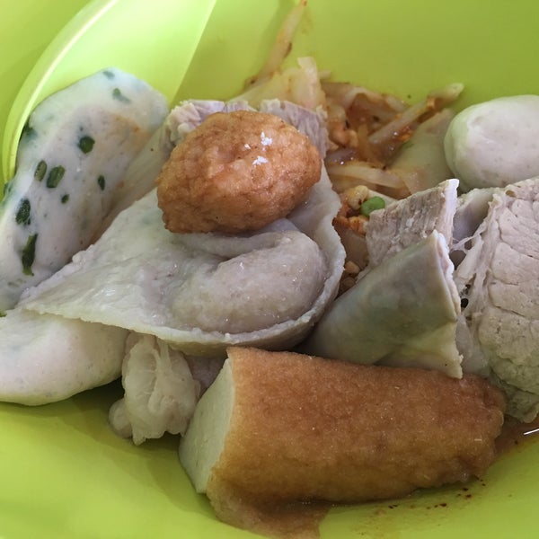 เจียง ลูกชิ้นปลา (Jieng Fishball)