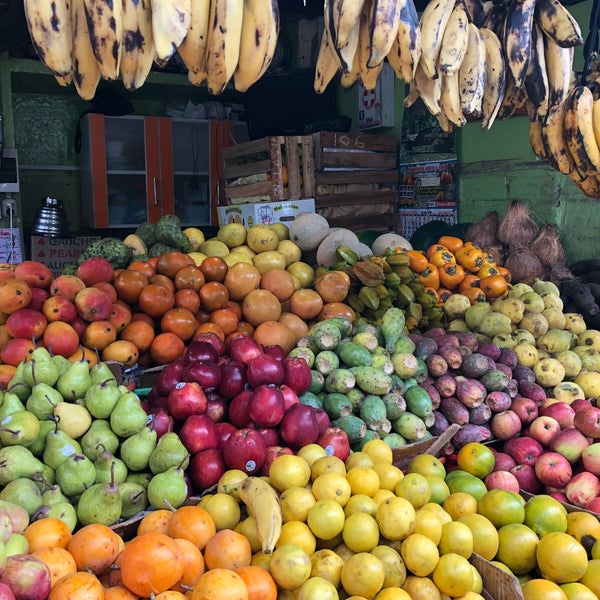 Mercado N°2 de Surquillo - Market in Surquillo