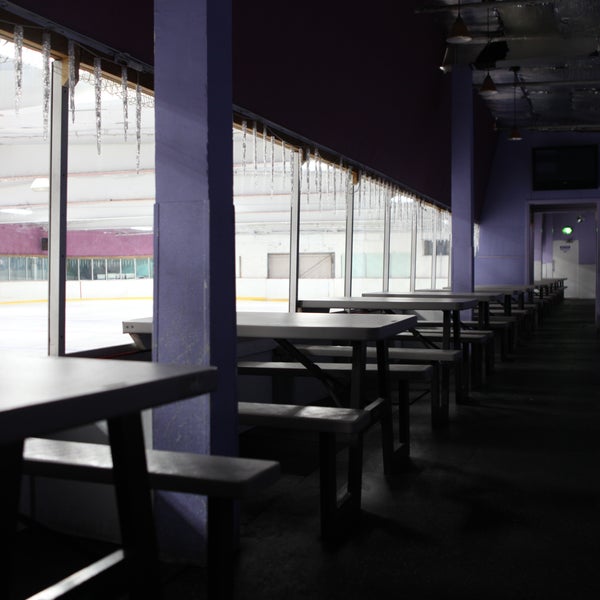 Iceland Ice Skating Center - Van Nuys, CA