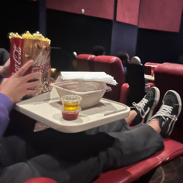 AMC DINE-IN Marina 6 - Marina del Rey - 13455 Maxella Ave Ste 270