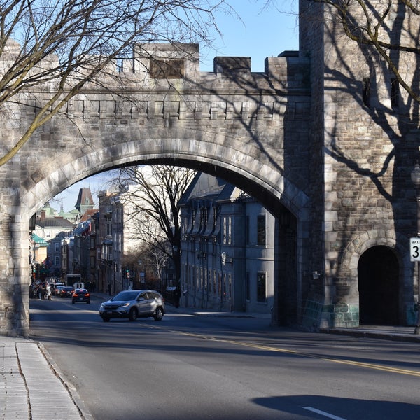 Porte St-Jean - Monument in Quebec