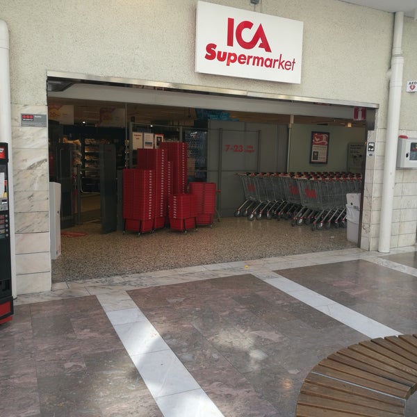 Photos at ICA Supermarket Cityhallen - Arklimästaregatan 40