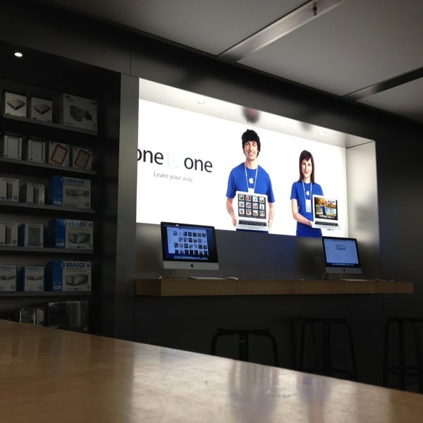 Photos at Apple Trafford Centre - Electronics Store