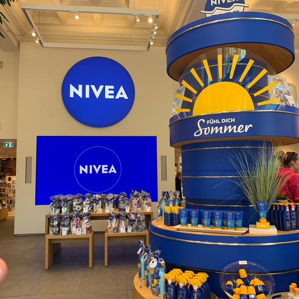 Photos at NIVEA Haus Berlin - Cosmetics Store in Unter den Linden