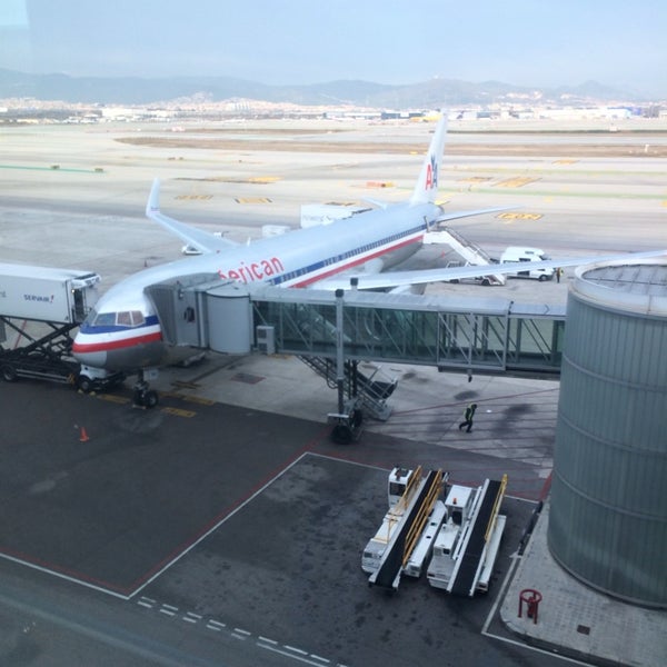 Gate D06 - Terminal 1