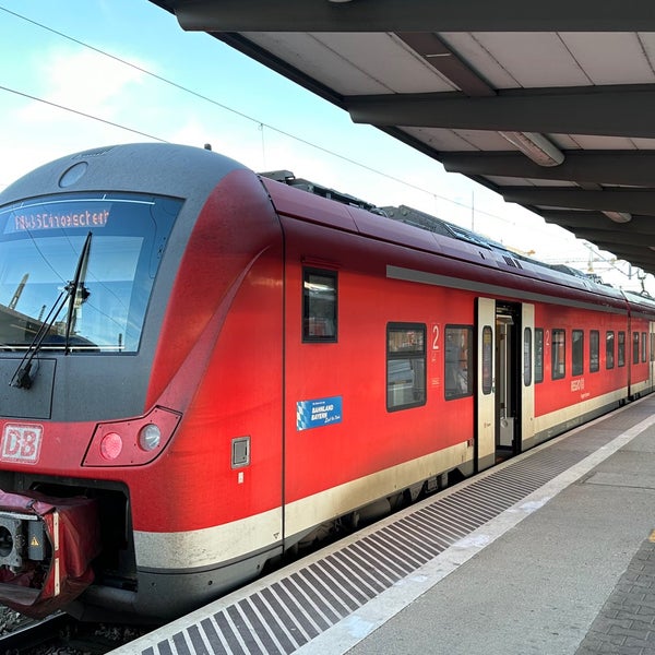 Photos at Gleis 6/7 - Innenstadt - 0 tips