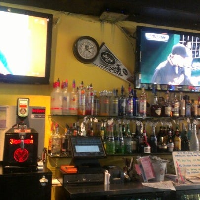 Clubhouse Bar & Grill - Sports Bar