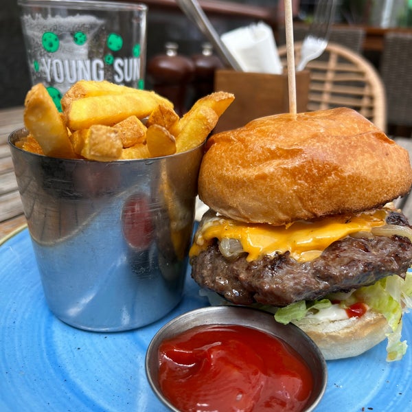 The Orange Tree - Pub