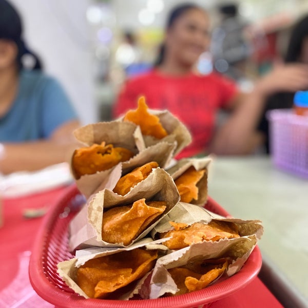 Batac Riverside Empanadaan - 30 tips