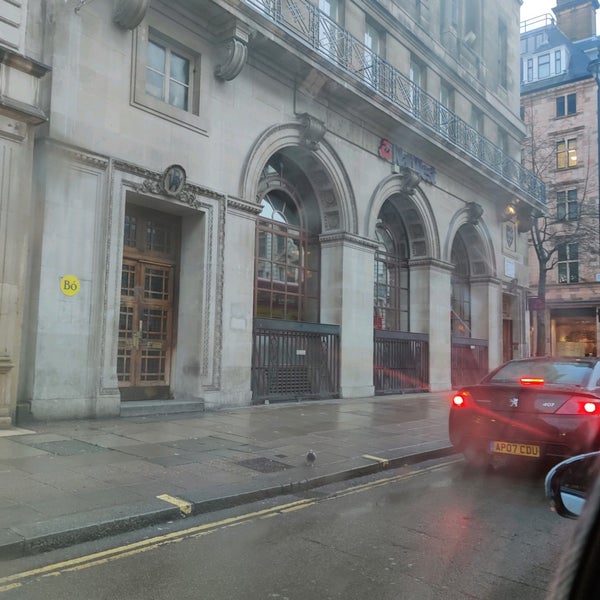 The Cavalry and Guards Club - Mayfair - 127 Piccadilly