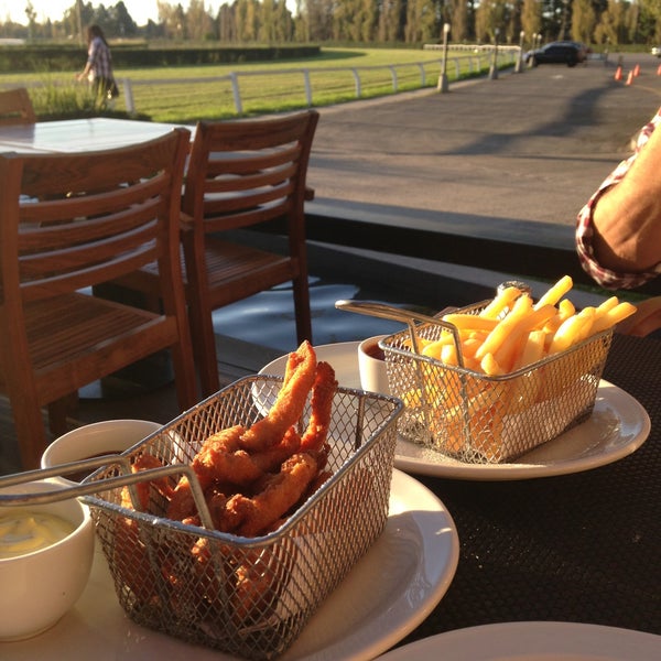 1000 Rosa Negra - American Restaurant in Martínez