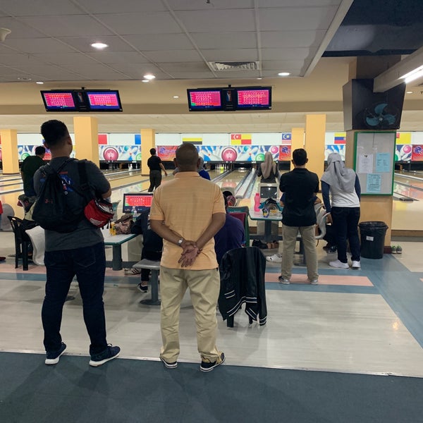Mega Lanes Bowling - 15 tips