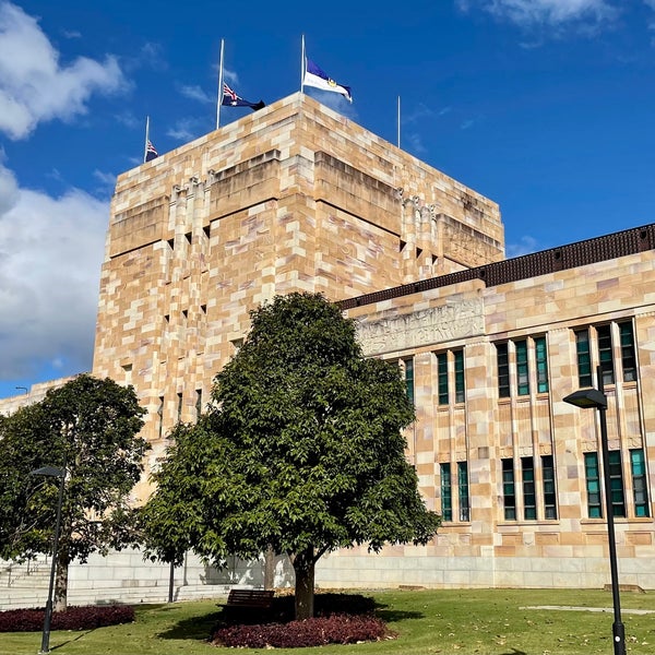 Forgan Smith Building (1) - University Dr