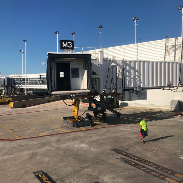 Gate M3 - Airport Gate