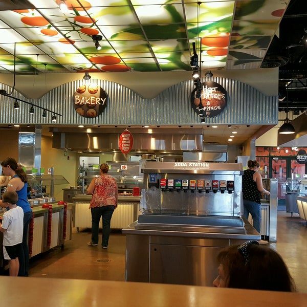 Sweet Tomatoes (Now Closed) - Salad Restaurant