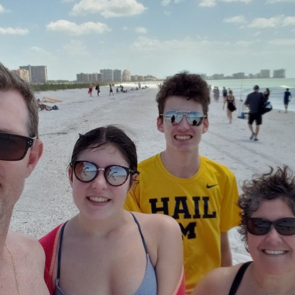 Tigertail Beach Cafe - 1 tip