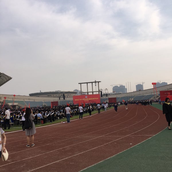 郑州大学新校区 New Campus of ZZU - University in 郑州市