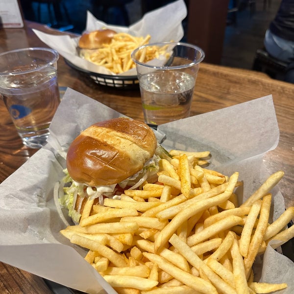 The Grid Bar and Grill - Bar in Kings Beach