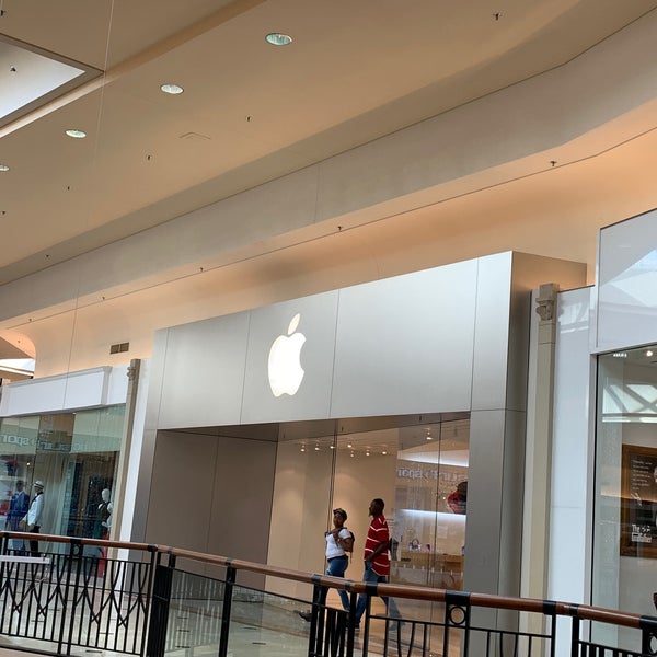 Apple Wellington Green - Electronics Store in Wellington Green