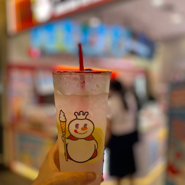 MIXUE (มี่เสวี่ย) 蜜雪 - Bubble Tea Shop