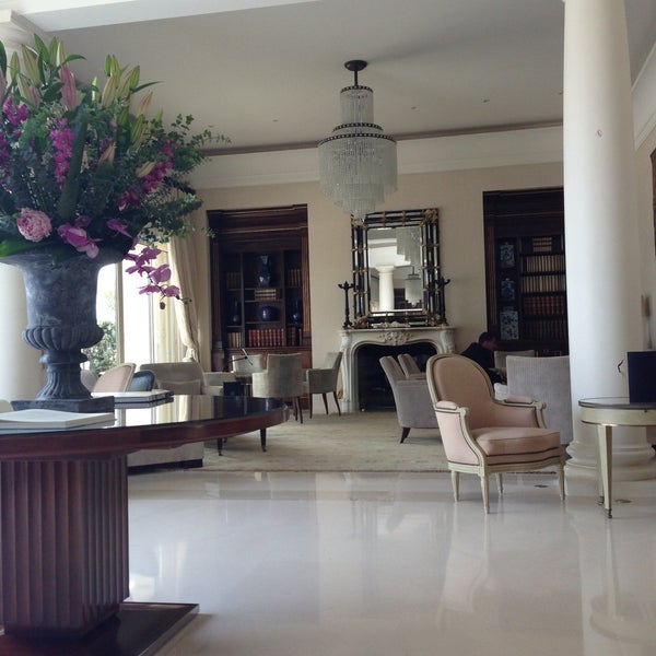 Cap Estel Hotel - Hotel