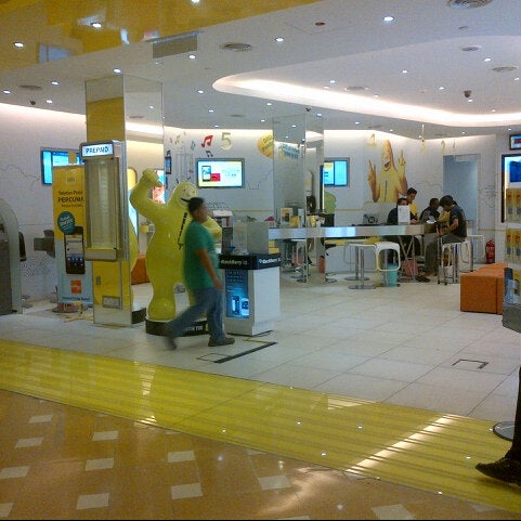 Photos at DiGi Centre (DiGi Store) - Alamanda Shopping Centre, Jln ...