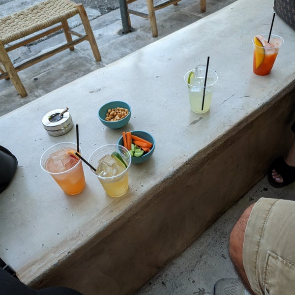 Easy Tiger - Bar in Υμηττός