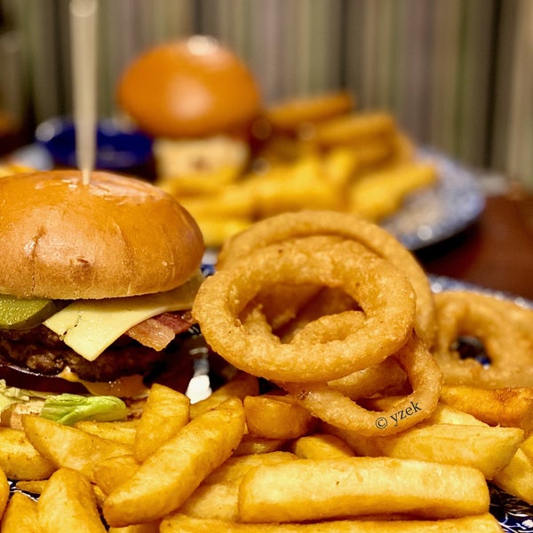 The Falcon (Wetherspoon) - 9 Cornmarket