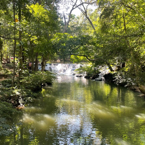 น้ำตกมวกเหล็ก - Waterfall in Muak Lek