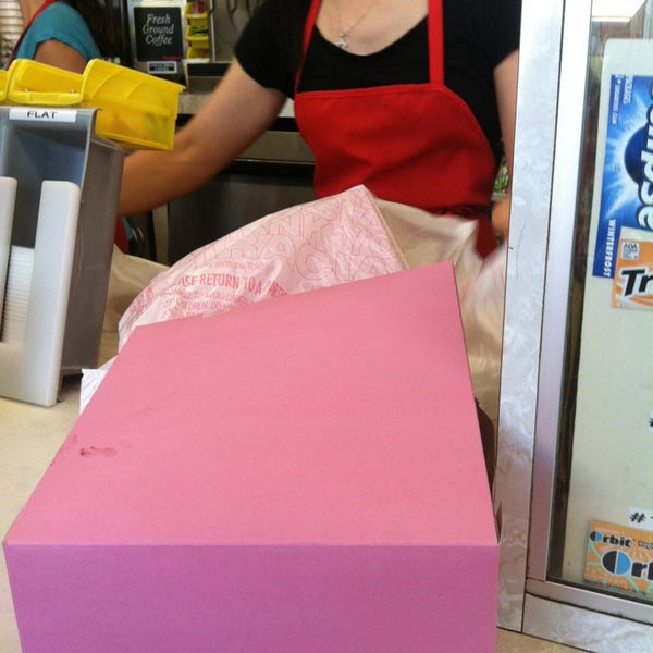 Donut Queen - Donut Shop in Riverside