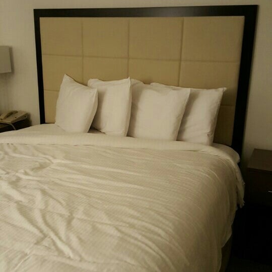 Photos at Brookfield Suites Hotel & Convention Center - Brookfield, WI