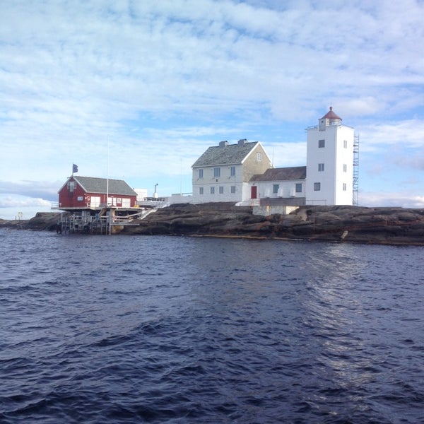 Fulehuk Fyrhus - Boat or Ferry