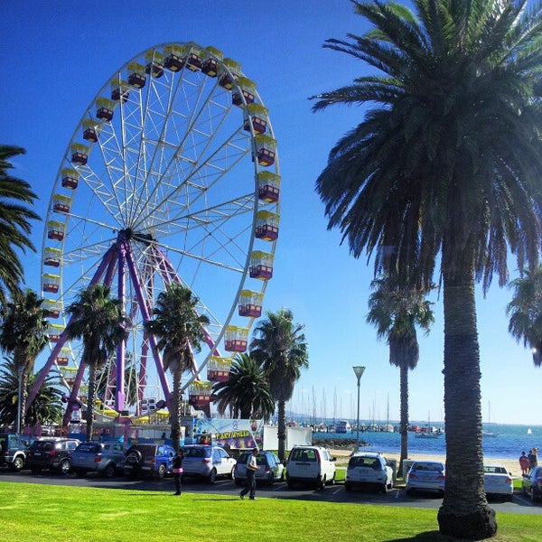Geelong Waterfront - Eastern Beach Rd