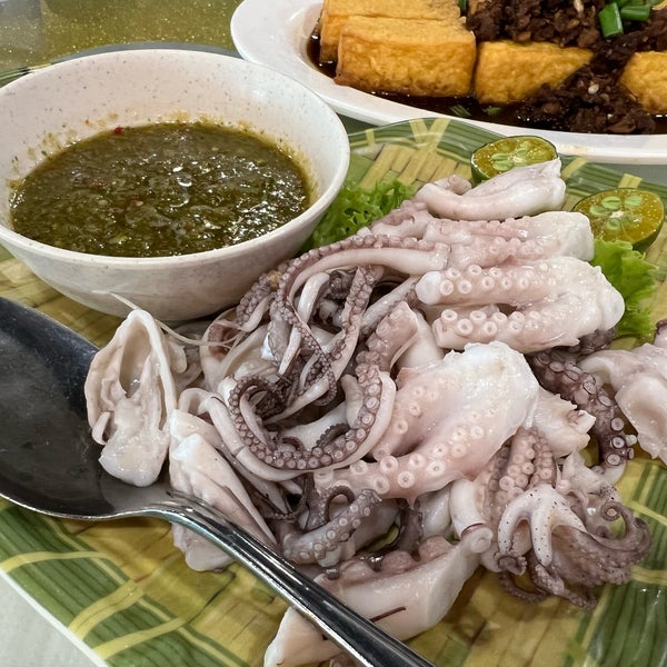 Restaurant Kampung Seafood Parit Jawa - Seafood Restaurant