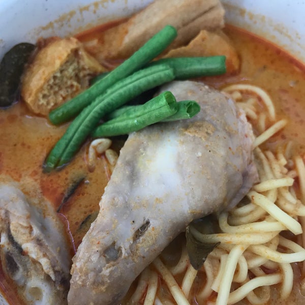 Simple Chicken Rice & Curry Noodle SS19 - Chinese Restaurant