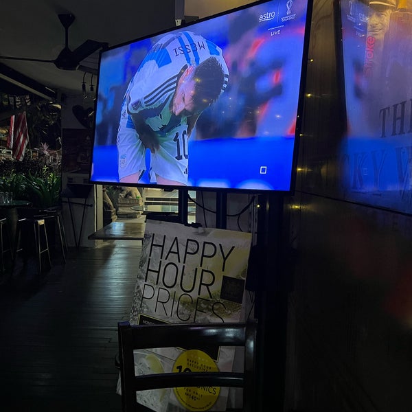 Sticky Wicket - Damansara Heights - 14 tips from 246 visitors