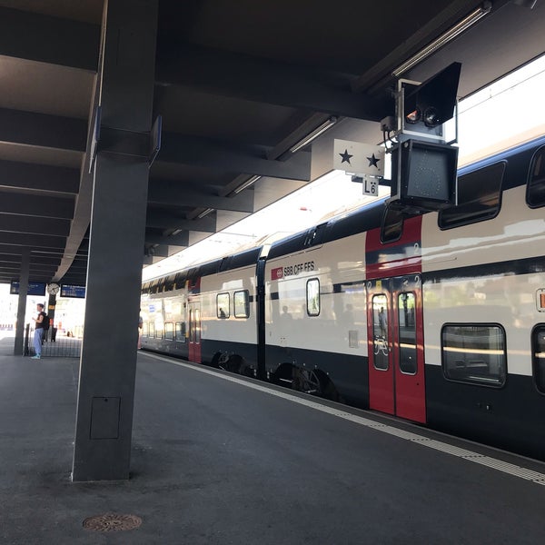Gleis 6/7 - Platform in Seebach