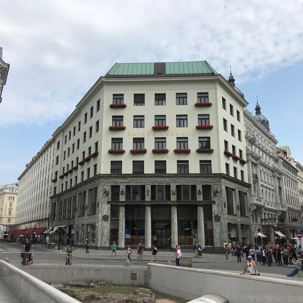 Loos Haus - Innere Stadt - 6 tips from 306 visitors