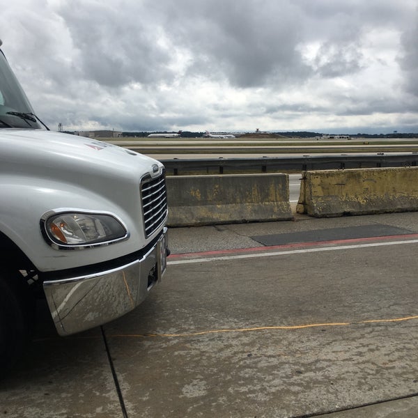 Delta Employee Bus Stop E1 - Concourse E