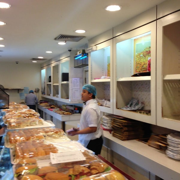 DIPLOMAT SWEETS I حلويات الدبلوماسي - السليمانية - الرياض, منطقة الرياض‎