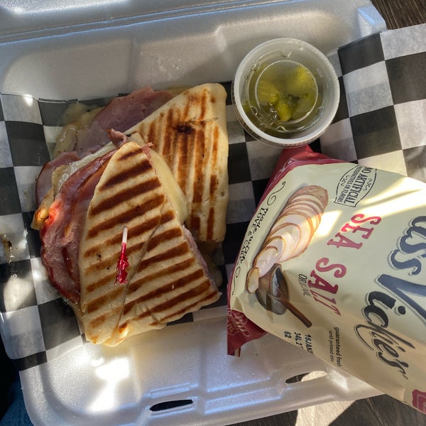 Signatures Coffee & Espresso - Coffee Shop in Hudsonville