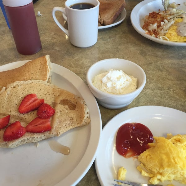 Moni's Restaurant - Macomb, MI