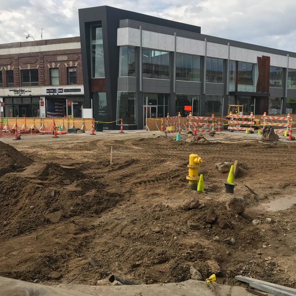 Woodward & Maple - Downtown Birmingham - 266 E Maple Rd